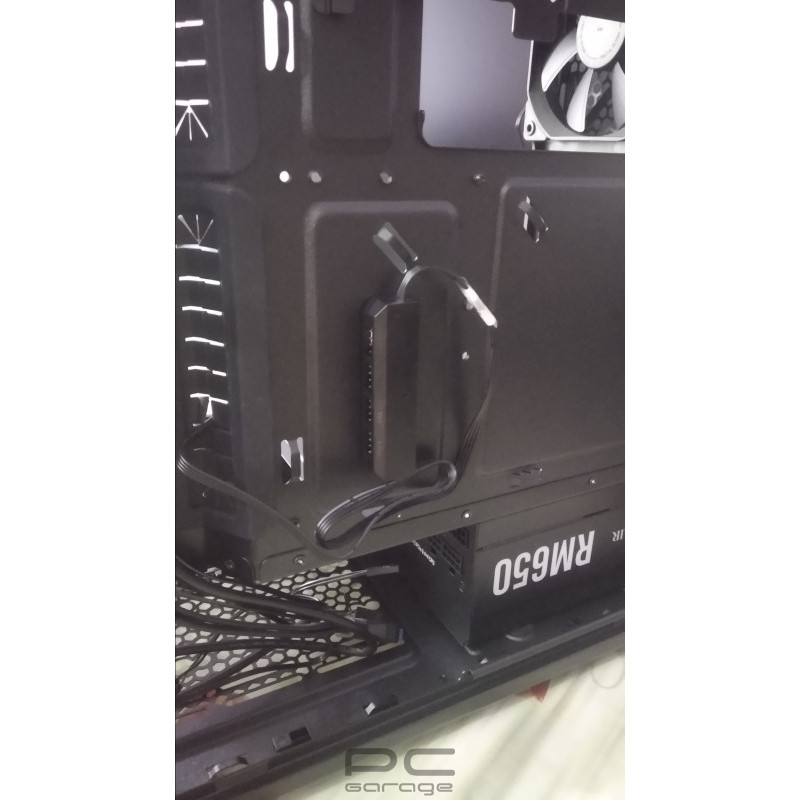 Fan controller Deepcool 4-port Fan HUB FH-04 - PC Garage