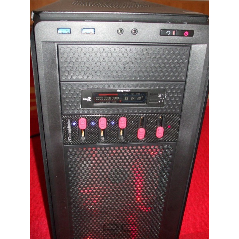 Fan controller Thermaltake Commander F5 - PC Garage